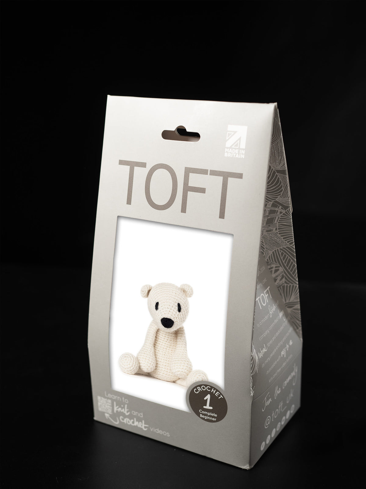 Piotr the Polar Bear (crochet kit)– Les Garçons